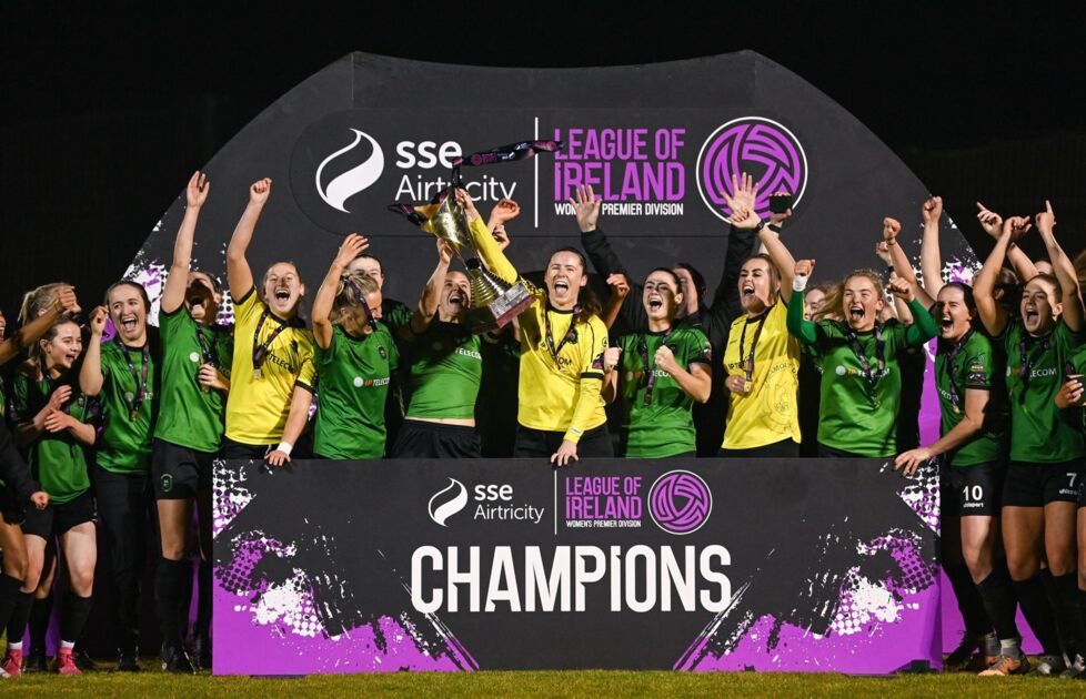 Peamount United lift SSE Airtricity Women's Premier Division trophy ...
